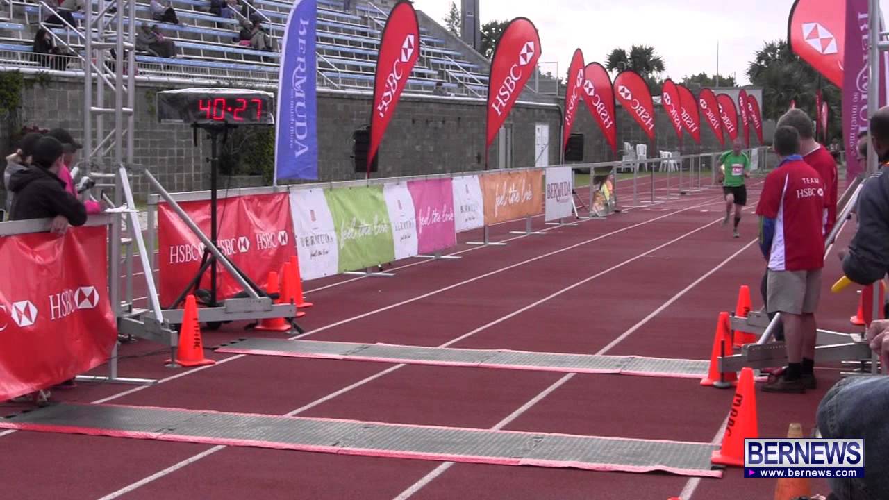 HSBC 10K Run & Walk Finish Line, Jan 19 2013 - Bernews.TV