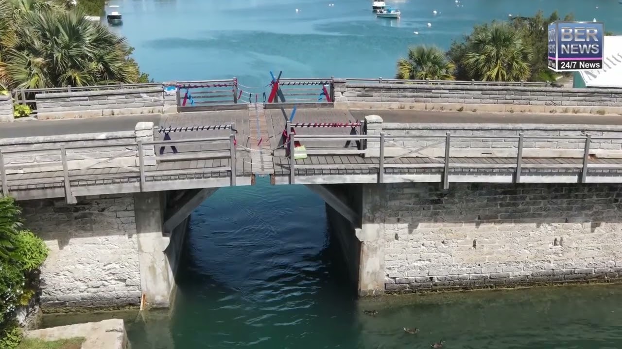 Somerset Drawbridge Decorated For Cup Match, July 2022 - Bernews.TV